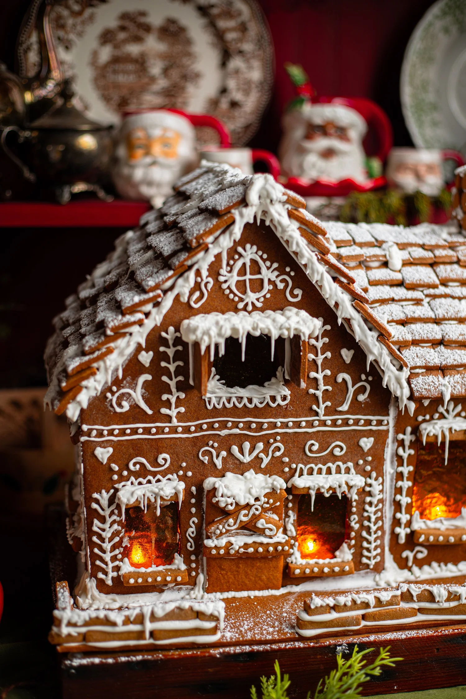 Gingerbread Fairytale Cottage: Step-by-Step Gingerbread House Tutorial ...