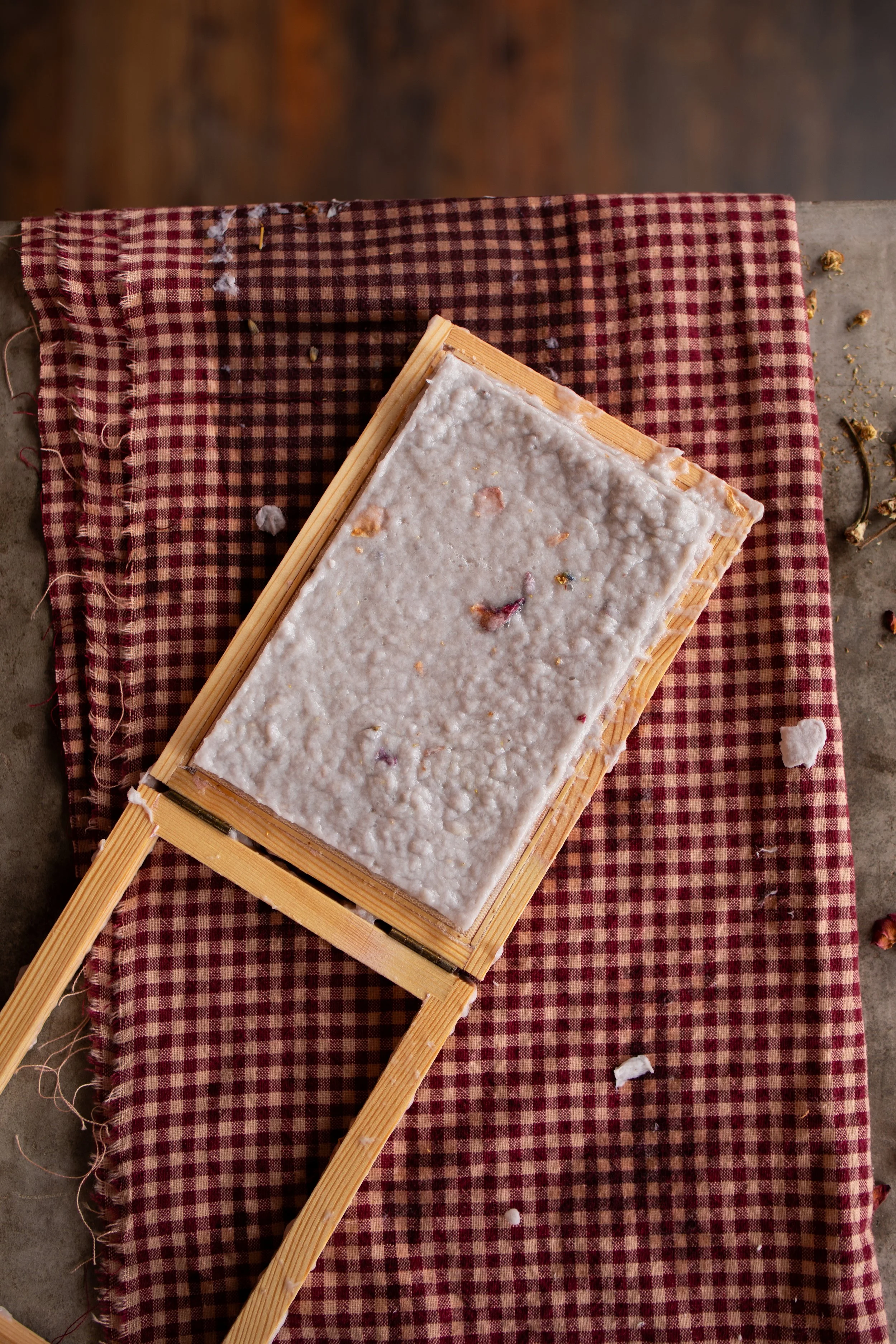 How to Make Handmade Floral Paper: Recycled Paper Crafts — Under A Tin Roof
