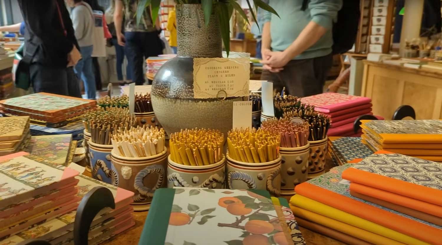 An Artist’s Guide to 9 of the Best Art Shops in London (2025) — PAWSHIRE