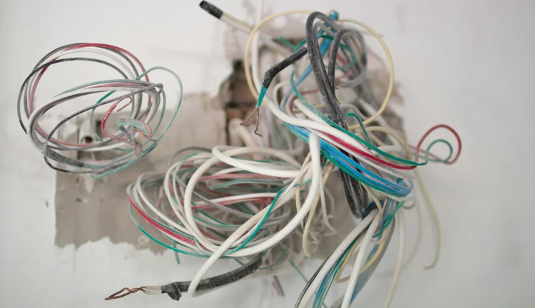 What Is a Neutral Wire? — Young Cardinal Electric