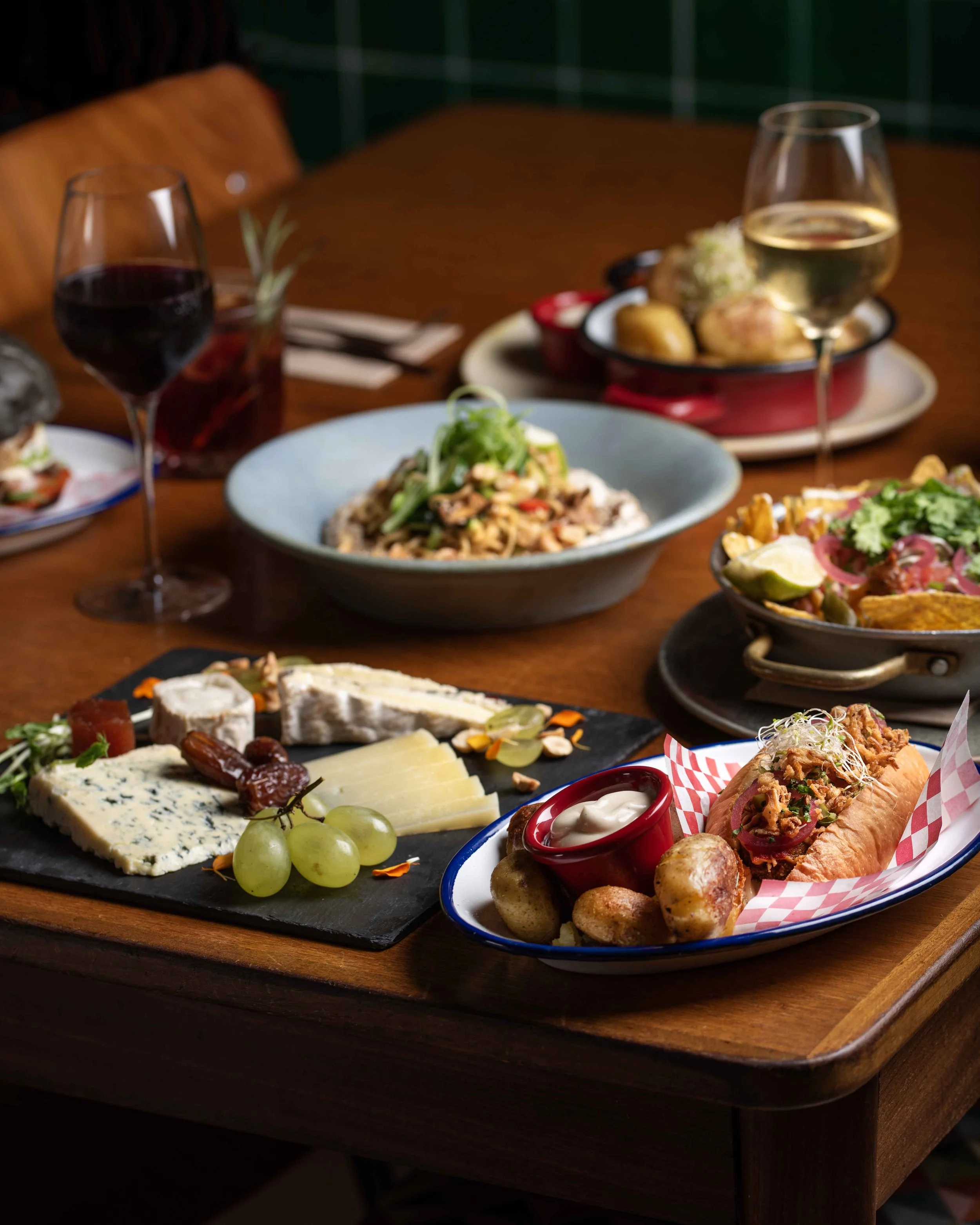 Faire.Tapas & Wine - Cozy and Sustainable — Barcelona Food Experience