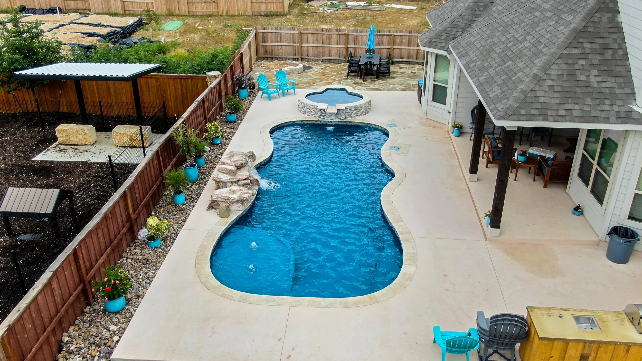 Pool Designs — Maximum Pools and Spas