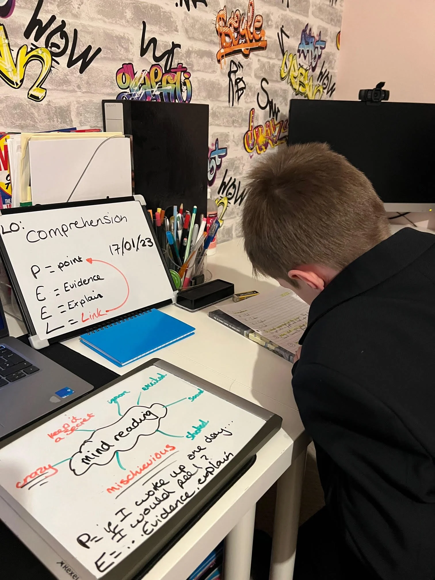 Tutors In Bristol - English & Maths Mobile Services - TutorBEE