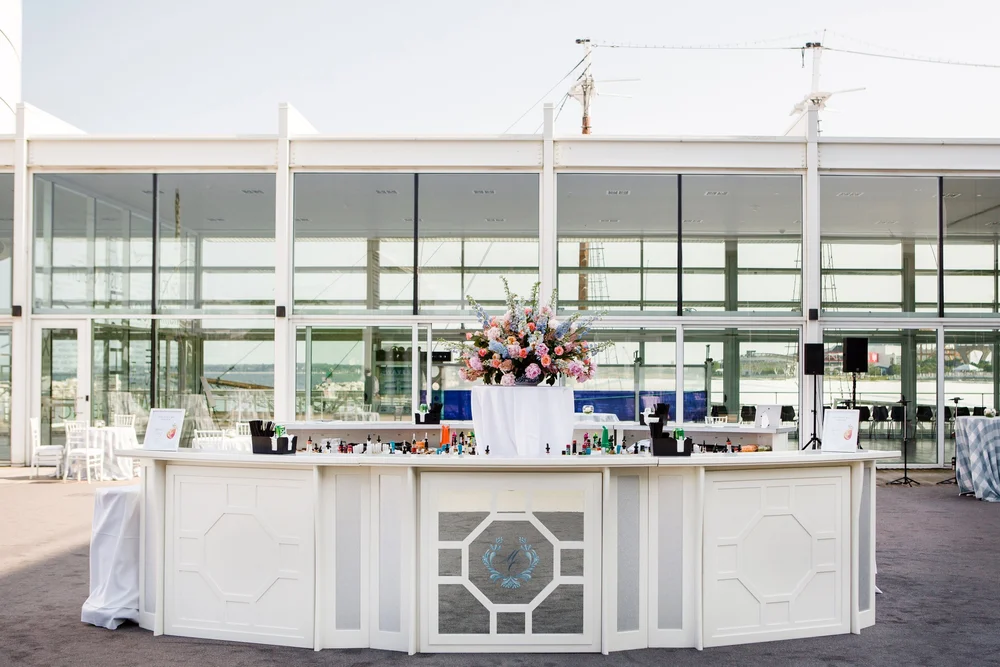 Molly & Casey ~ Discovery World — Bartique Bars