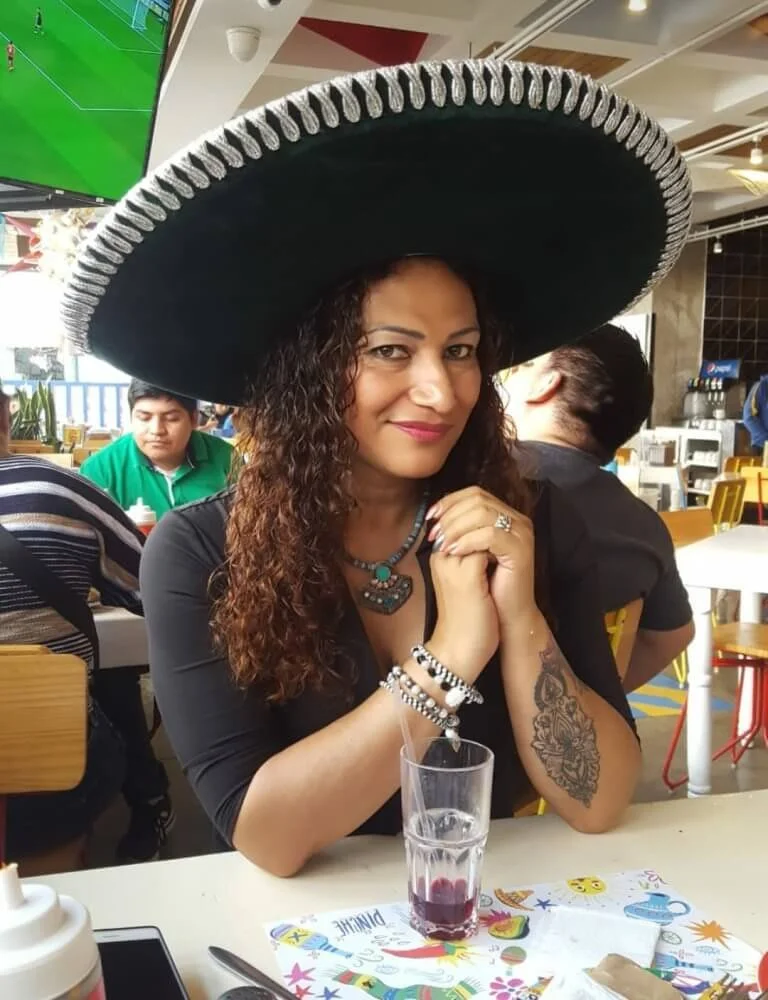 Sandy Castillo: Una mujer trans que embellece la vida — RUDA