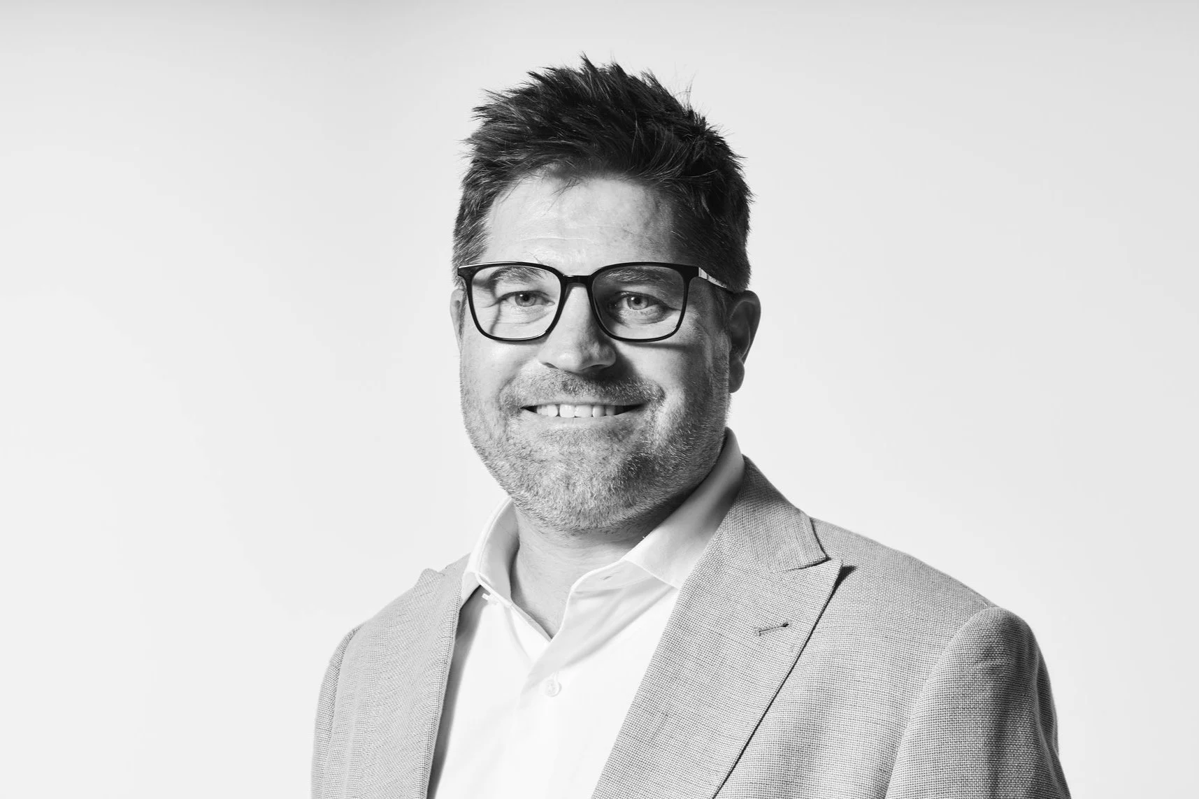 Connecting Technology and People - Digital Strategy Business — Alyve