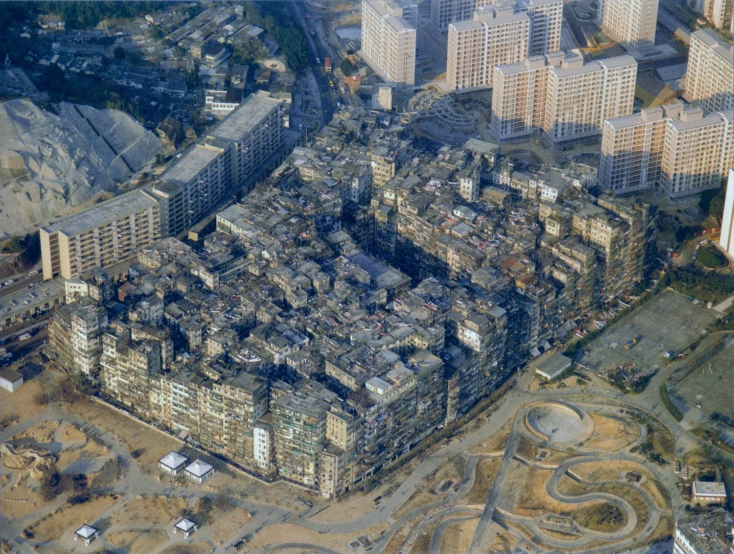 Guide to Visiting Kowloon Walled City Park: Dark History, Secrets & How ...