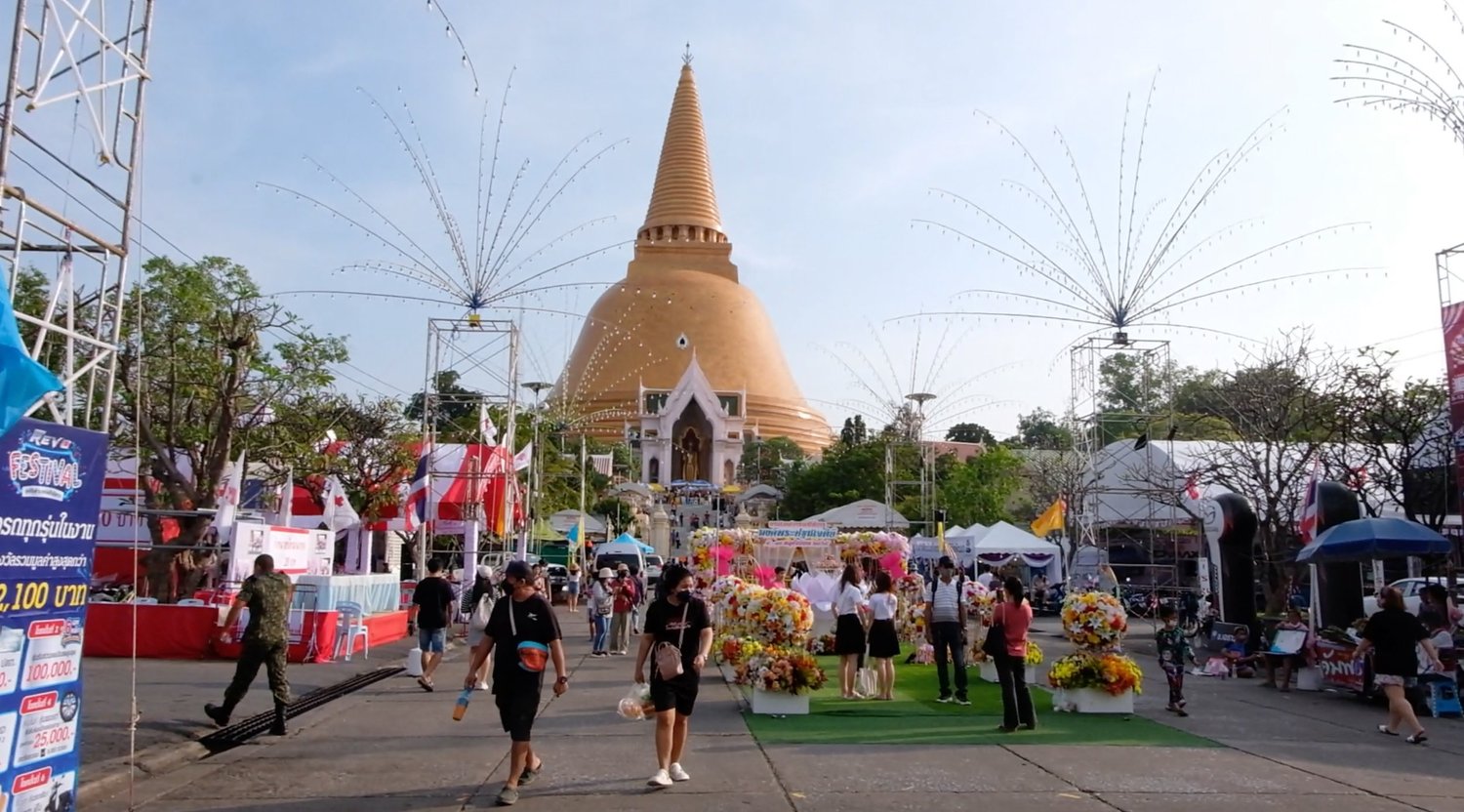 Annual Wat Phra Pathom Chedi Festival in Nakhon Pathom