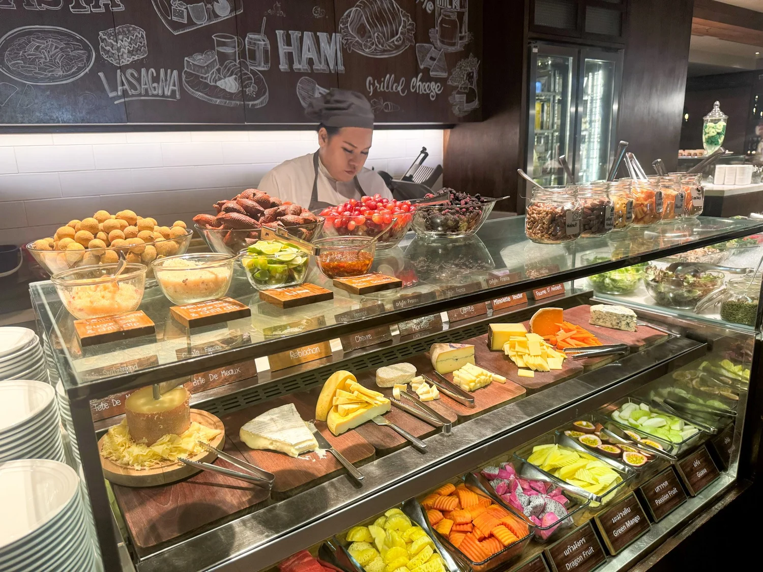 Goji Kitchen & Bar - Dining at the Best International Buffet in Bangkok