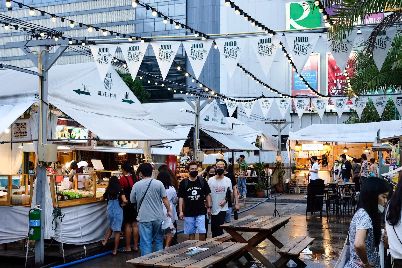 Exploring Jodd Fairs, What to Eat at Bangkok's Trendy Night Market