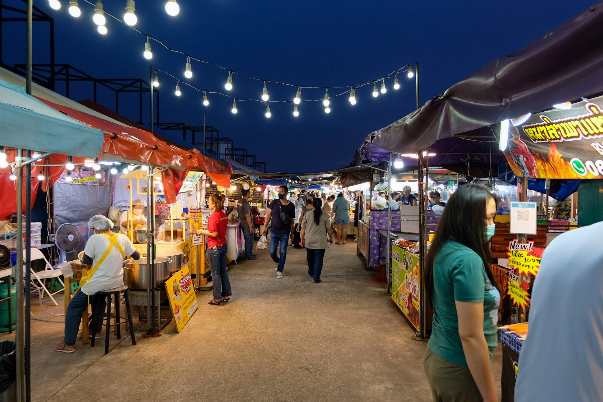 Exploring Star Night Bazaar Rayong, the Largest Food Market in Rayong