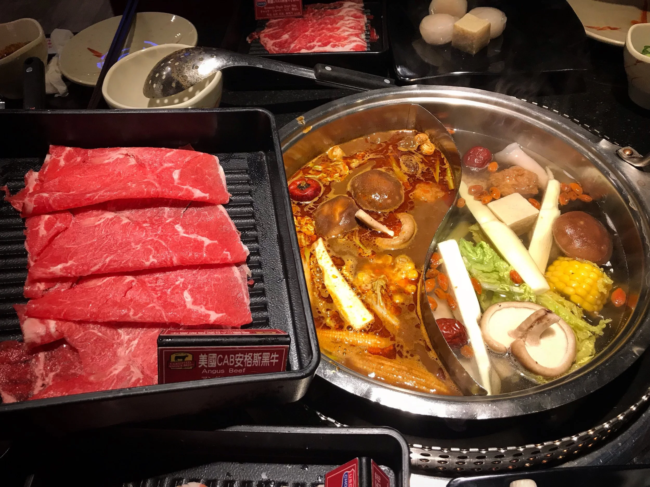 Exploring the Ximending Night Market, Taipei’s Bustling Shopping District!