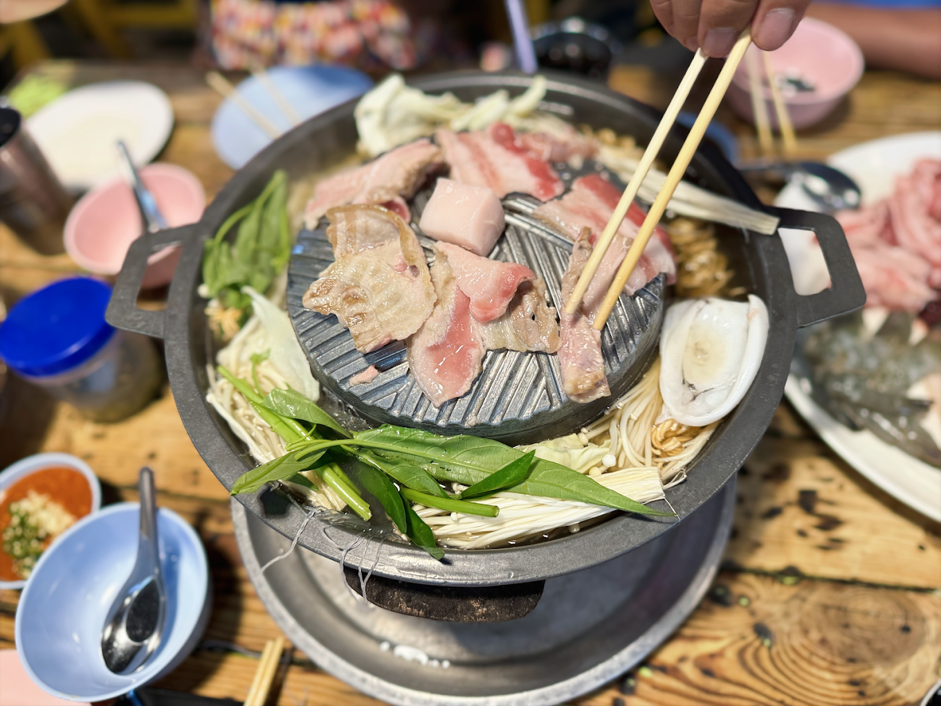 The 10 Best Moo Krata Restaurants in Bangkok, Thailand!