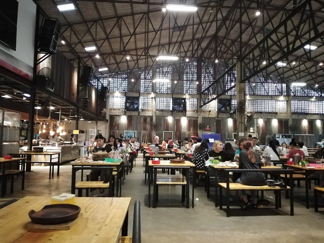 The 10 Best Moo Krata Restaurants in Bangkok, Thailand!