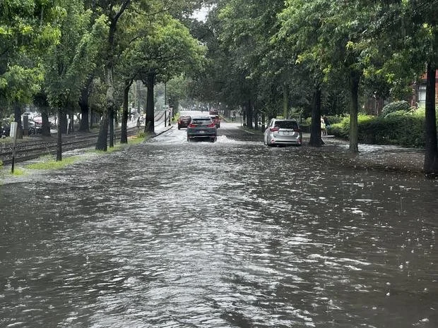 Zillow added climate risk data to its for-sale listings. Not everyone ...