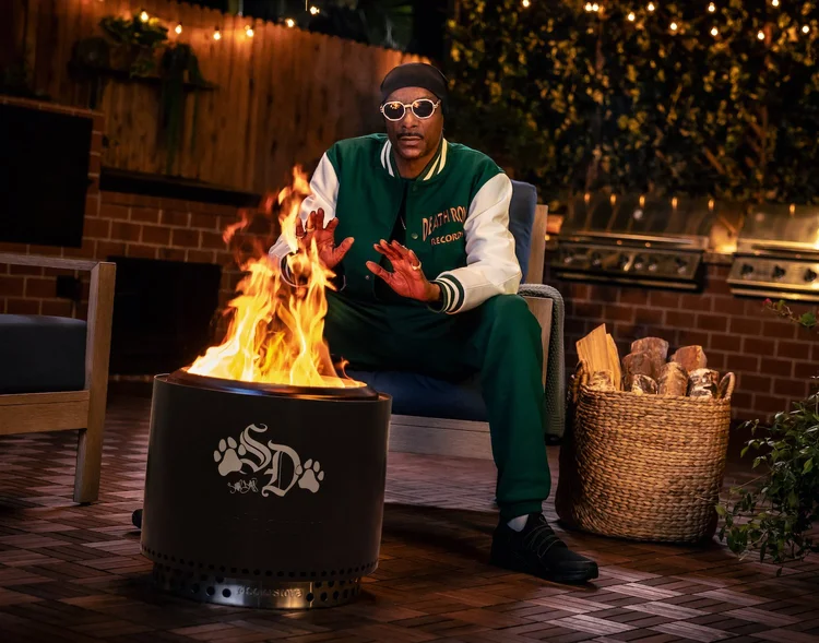 Martin Agency, Solo Stove behind Snoop Dogg going smokeless