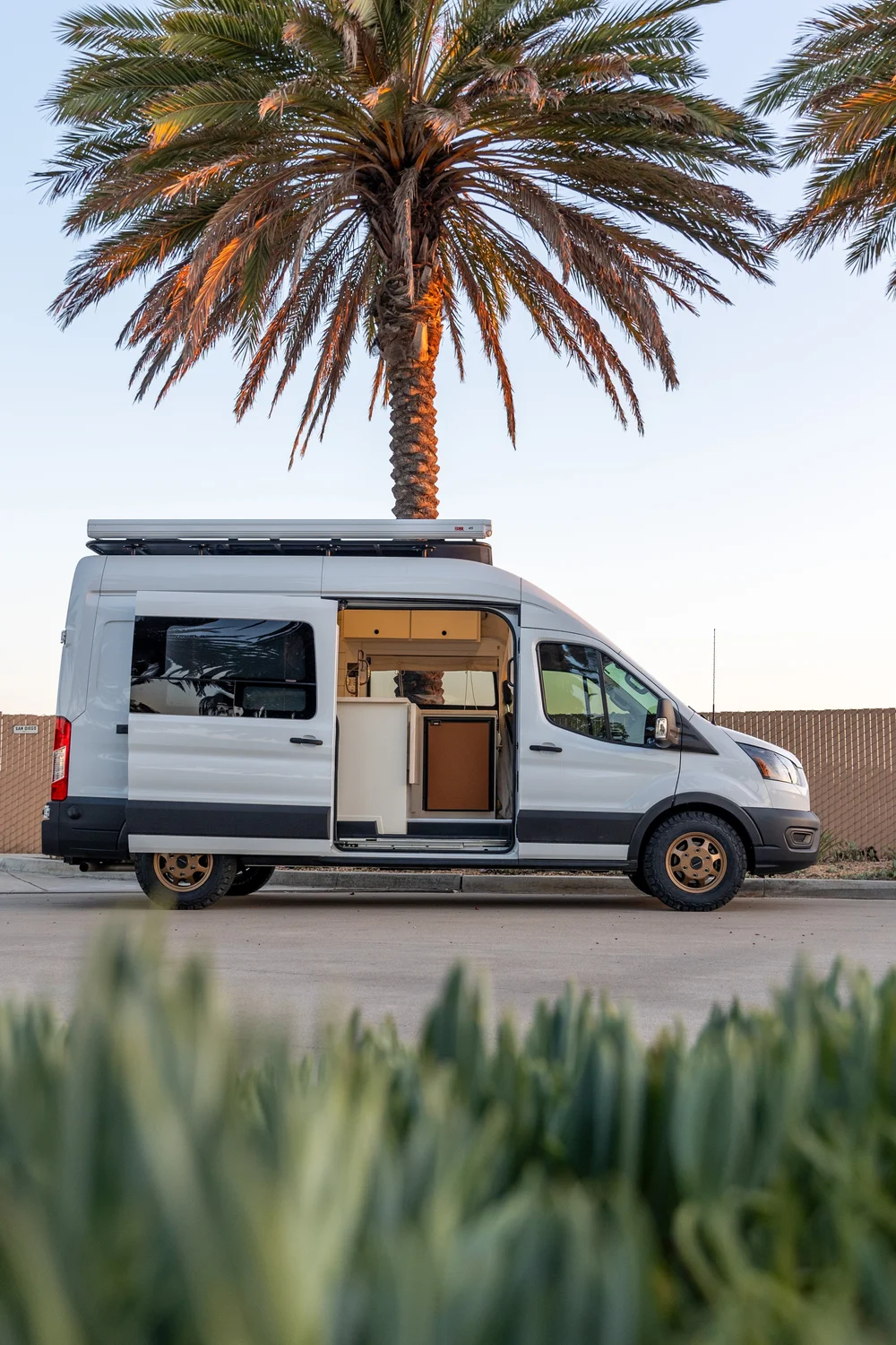 Build Spotlight — Socalcustomvans.
