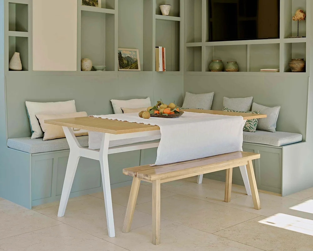 Pye Corner House | Broadway