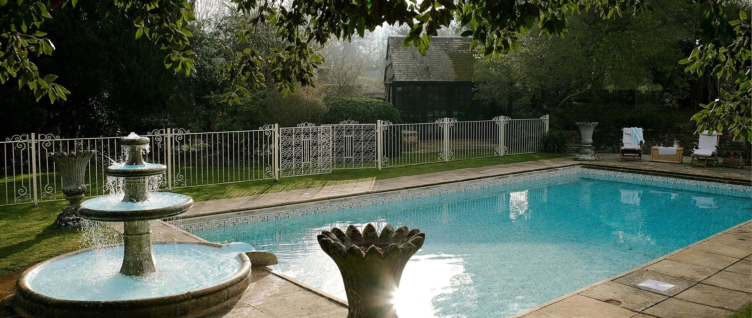 Pye Corner House | Broadway