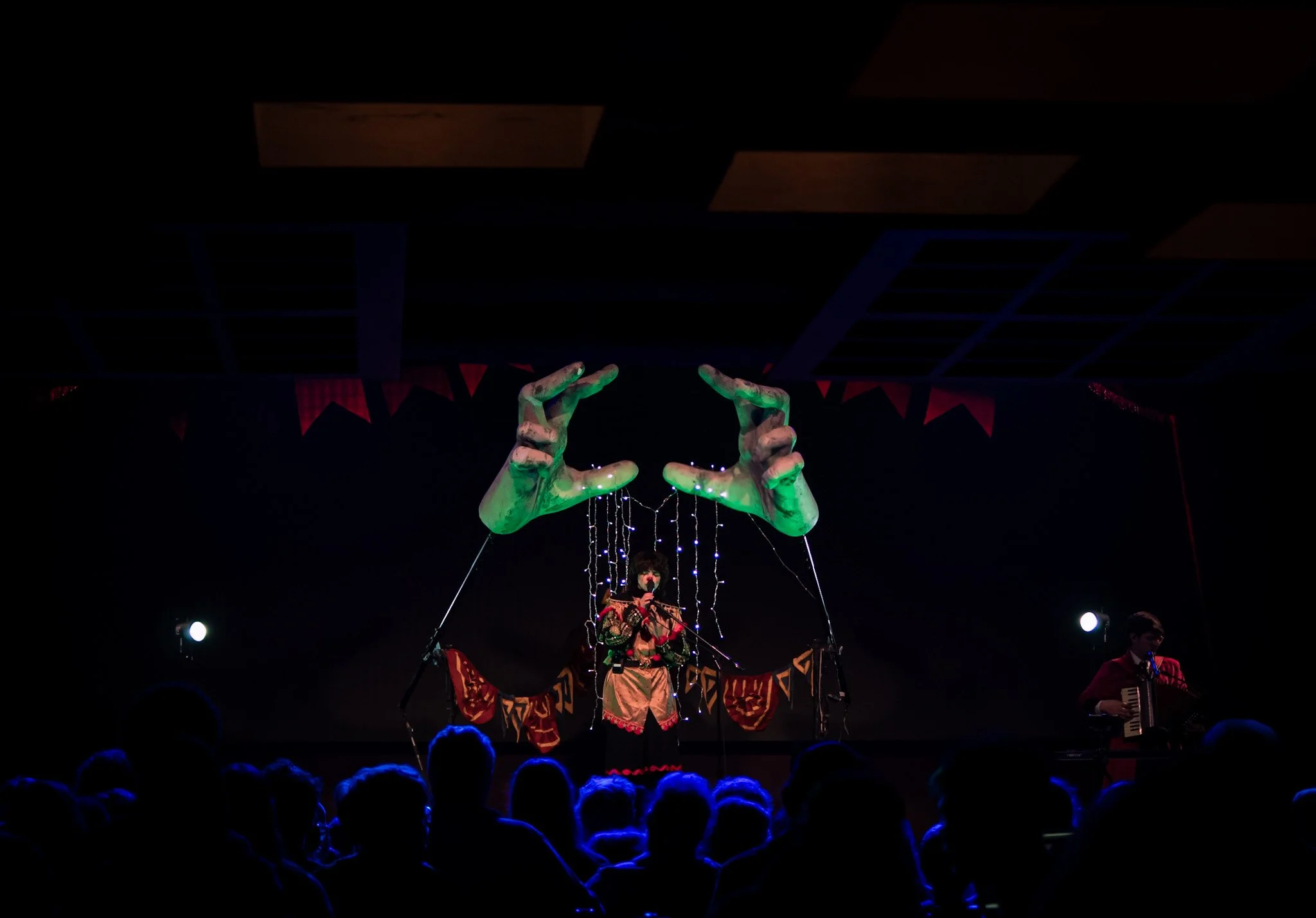 Madilyn Mei Brings Their One Man Circus To Chicago — Social Casualty