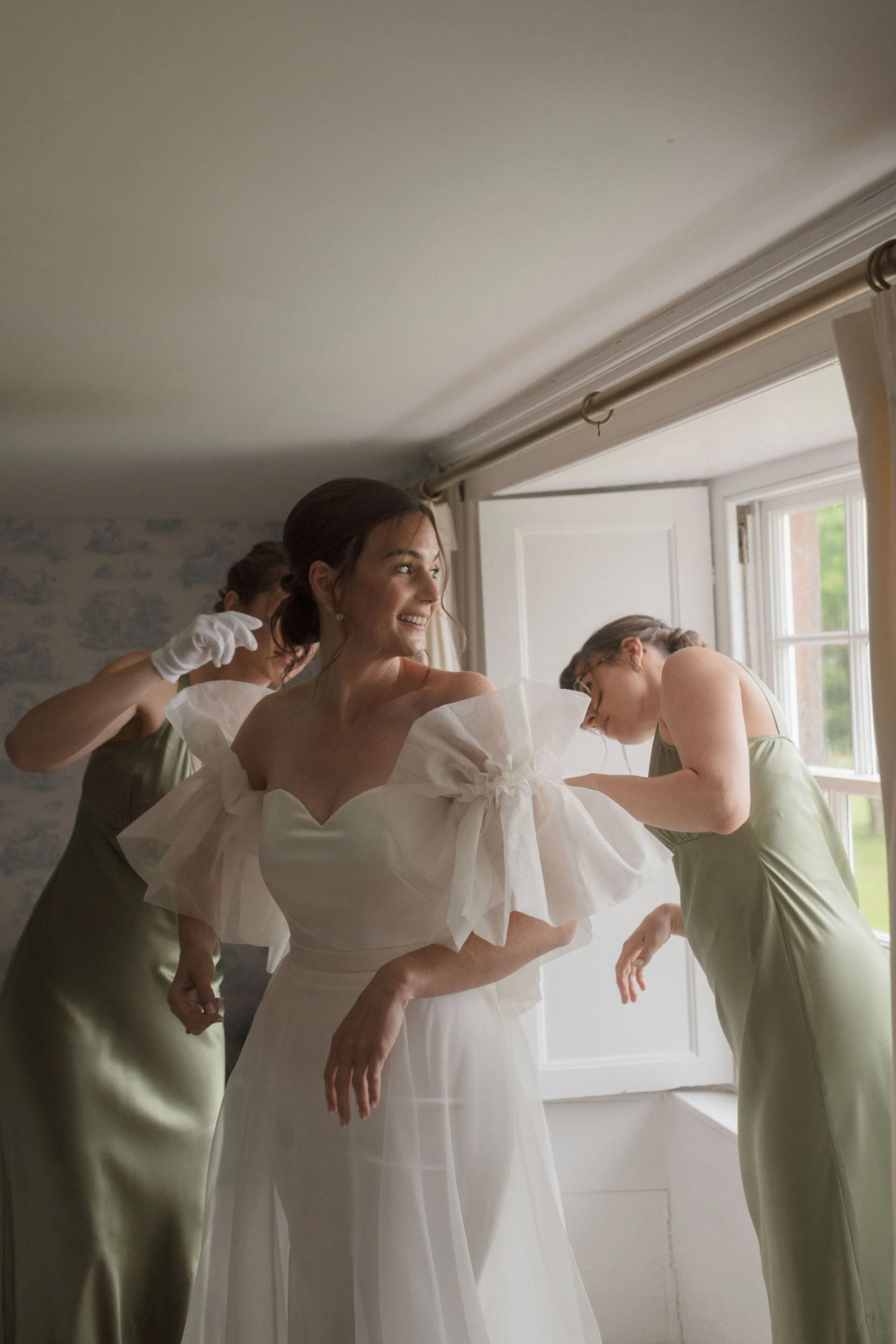 Gorgeous Charlotte | A Halfpenny London Bride — Halfpenny London ...