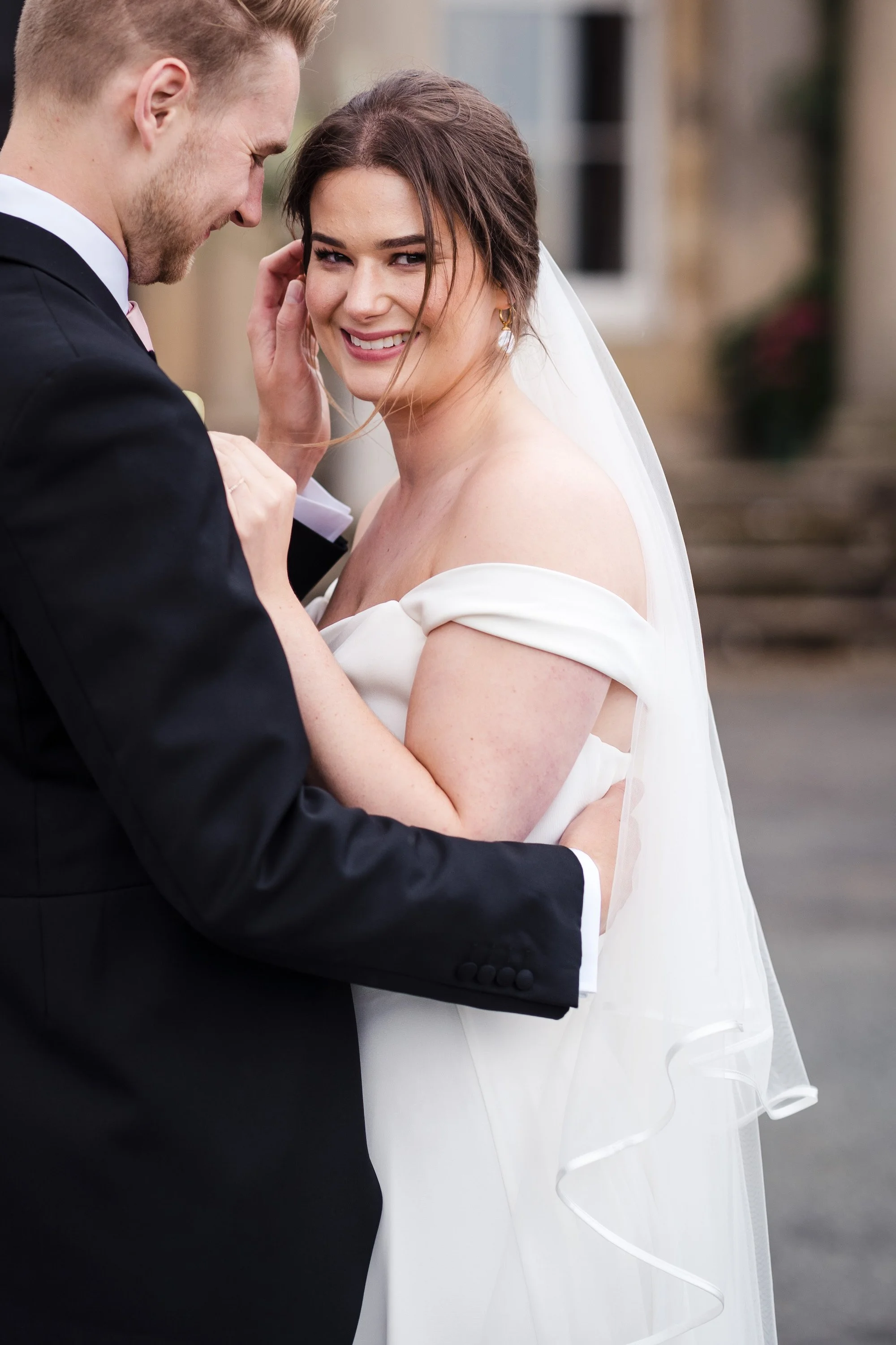 Gorgeous Beth | A Halfpenny London Bride — Halfpenny London Wedding ...