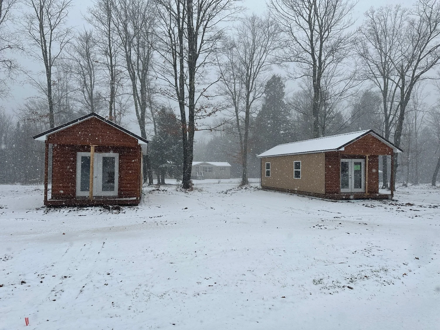 CAMPS & CABINS — Boondock Inn U.P. North Resort