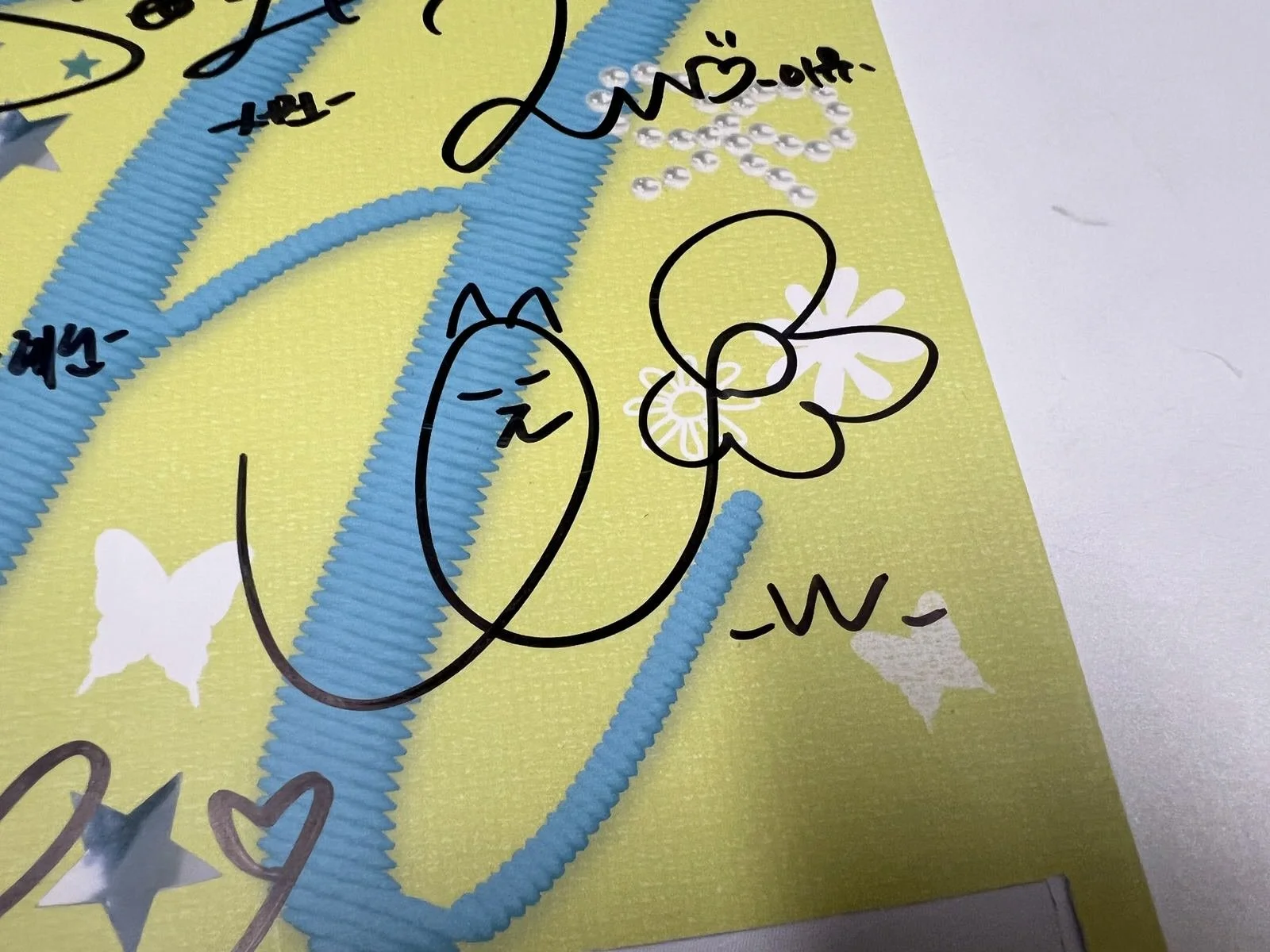 HITGS - THINGS WE LOVE : H (Hello ver.) SIGNED ALBUM — chaepeach