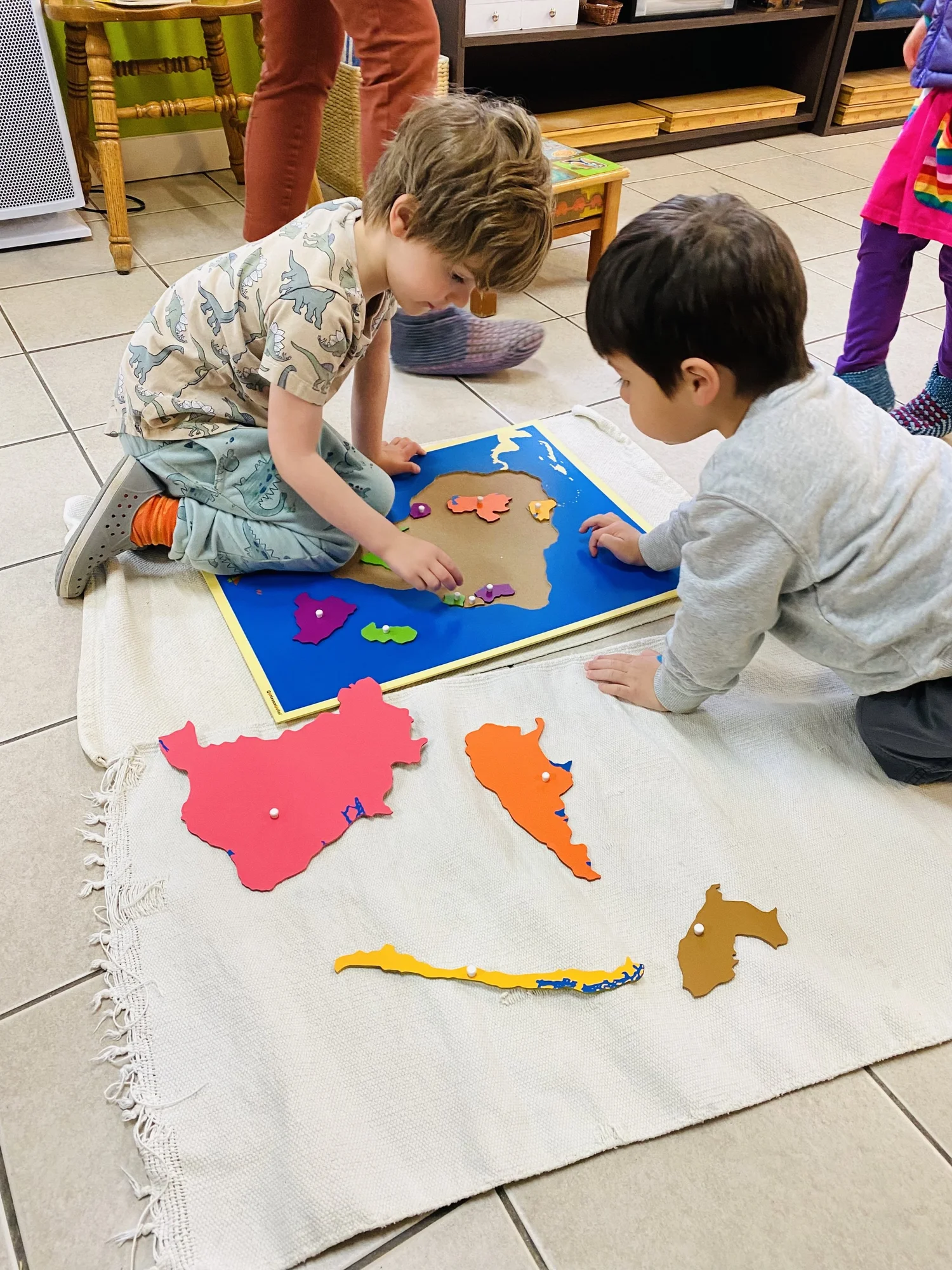 Mixed-Age Classrooms — lighthousemontessori.com