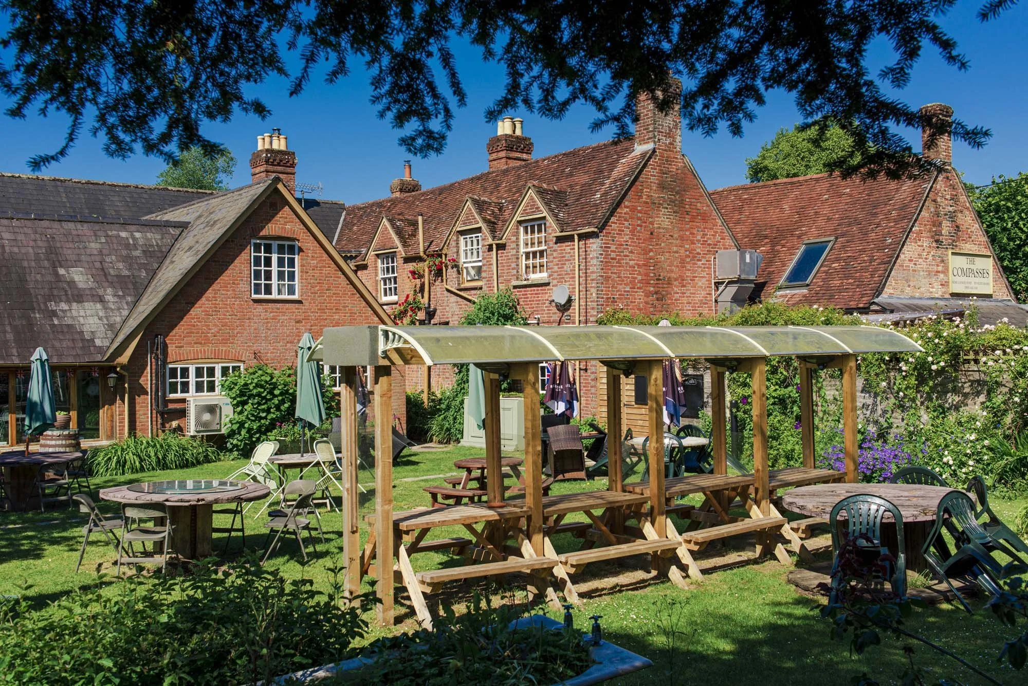 Stay with us — The Compasses Inn, Hampshire