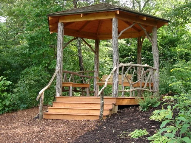 GARDENS & FACILITIES — BULLINGTON GARDENS