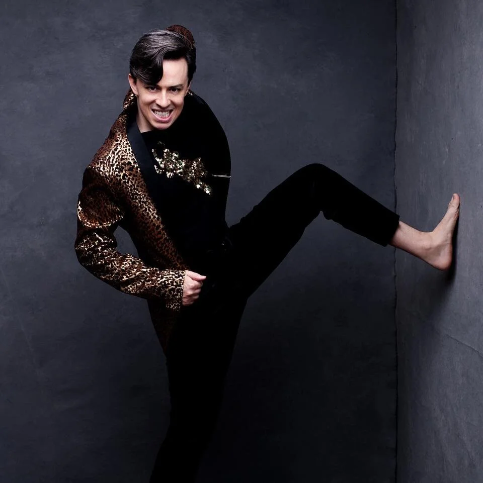 RAY CHENEZ countertenor