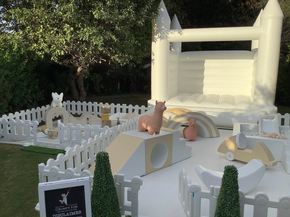 Soft Play Hire Surrey | White Bouncy Castle Hire Weybridge | Grumpy Fox ...
