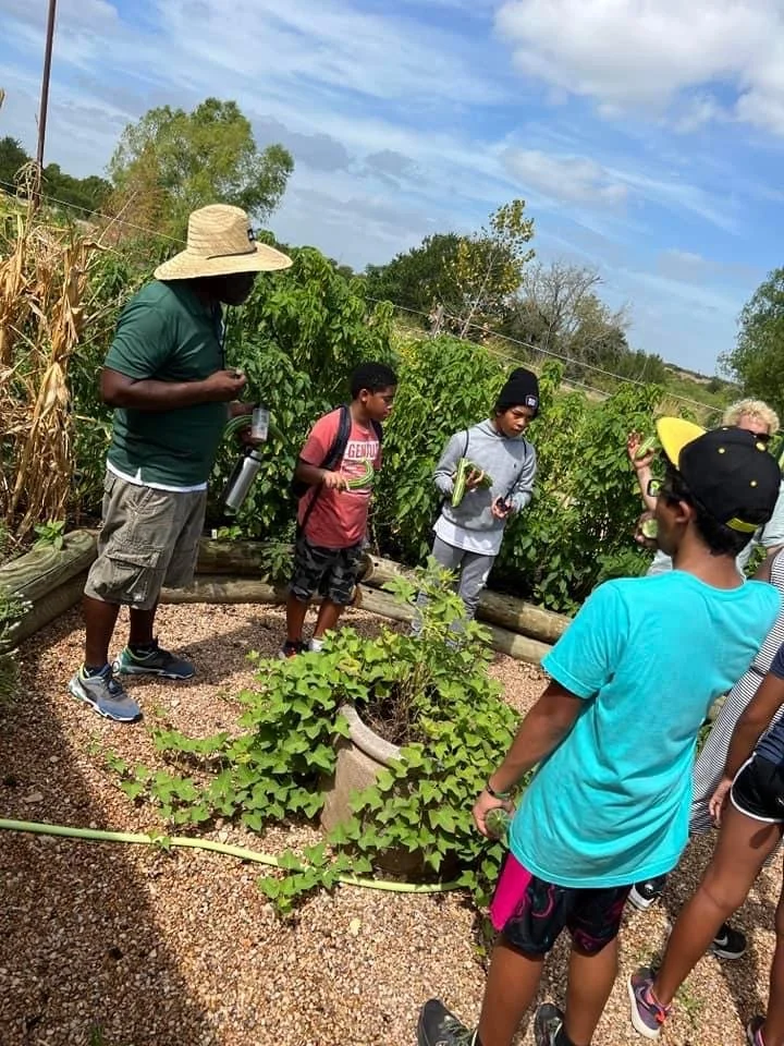 Nature-Based Programs | Casa De Miel