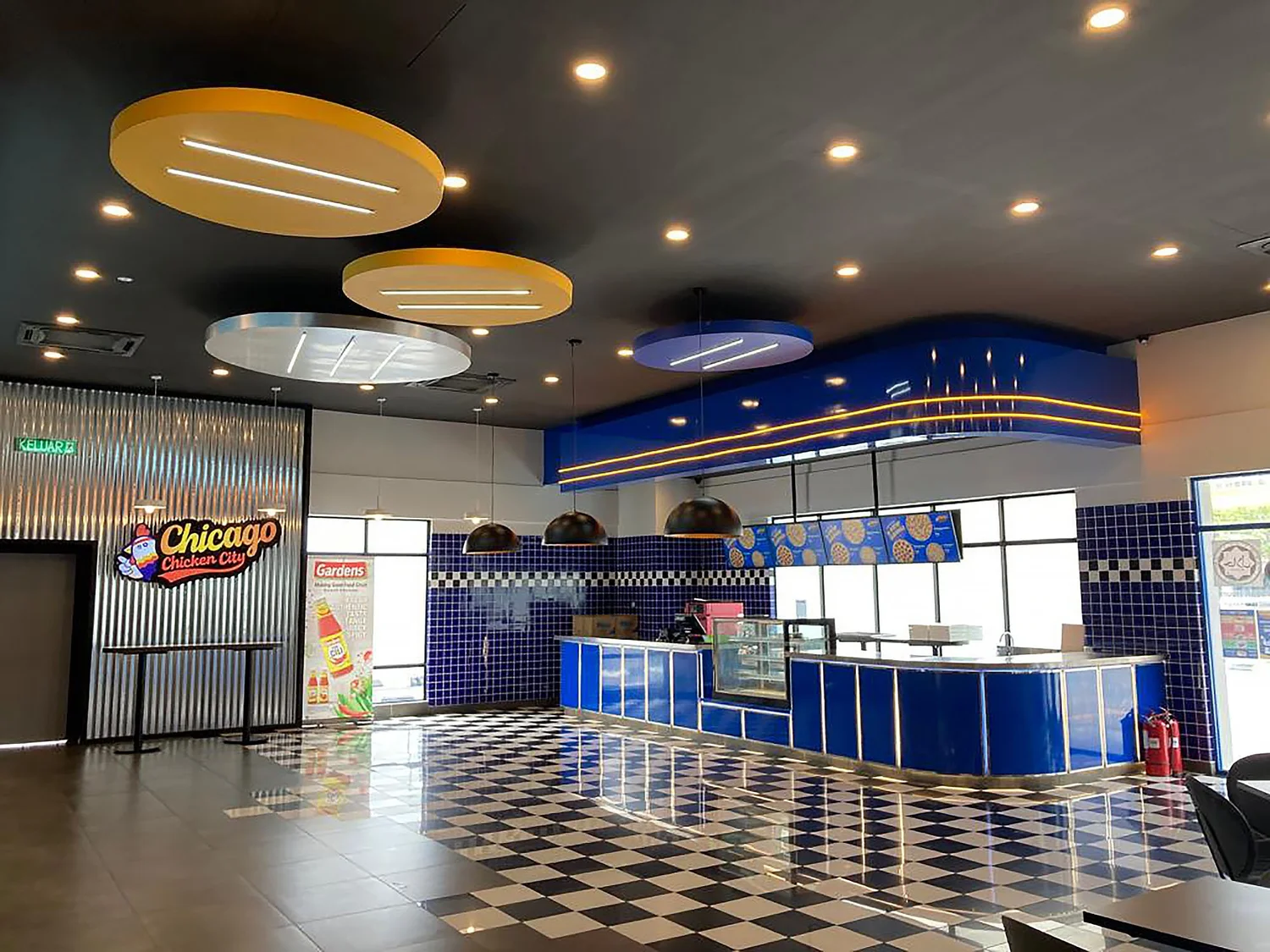 Outlets — Chicago Chicken City