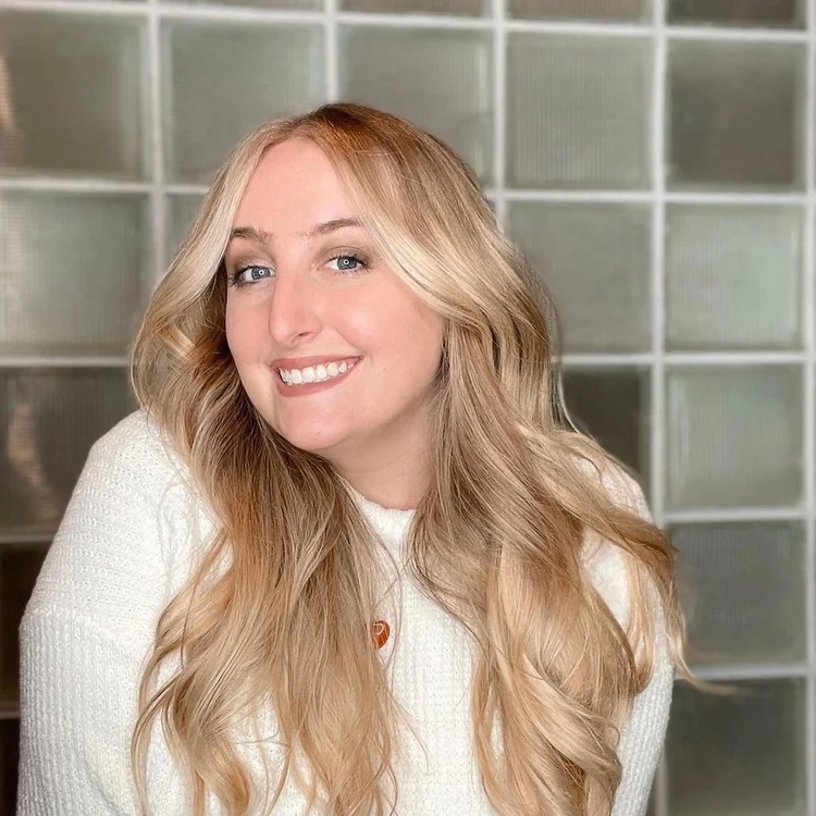 Emma Dedvukaj — Women In Milford