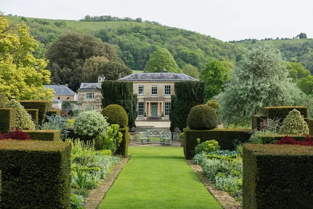 Fine Georgian Estate with Historic Temple and Cottages — CHL