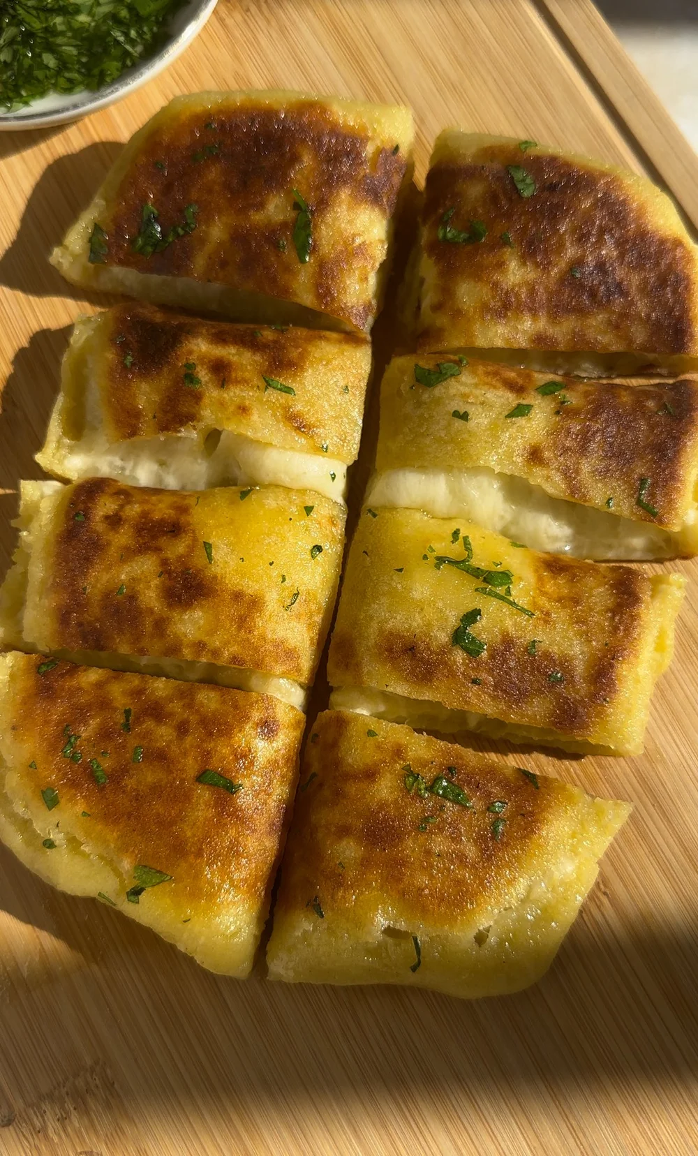Cheese stuffed potato flatbread — Truffle&Egg recipes