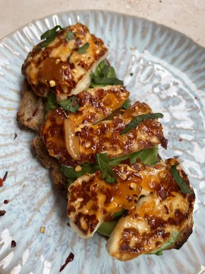 Mango chutney and halloumi toast — Truffle&Egg recipes
