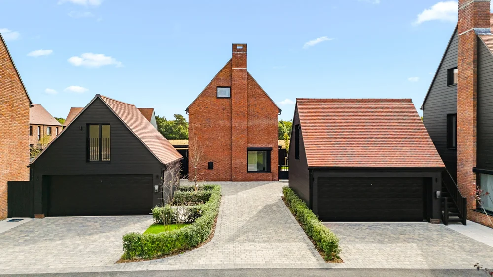 Matthew Allchurch Architects — Selected Works — Alfold Gardens