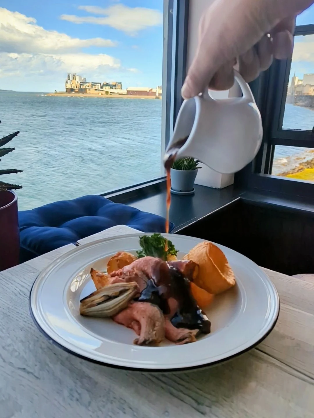 Old Chain Pier/MENUS