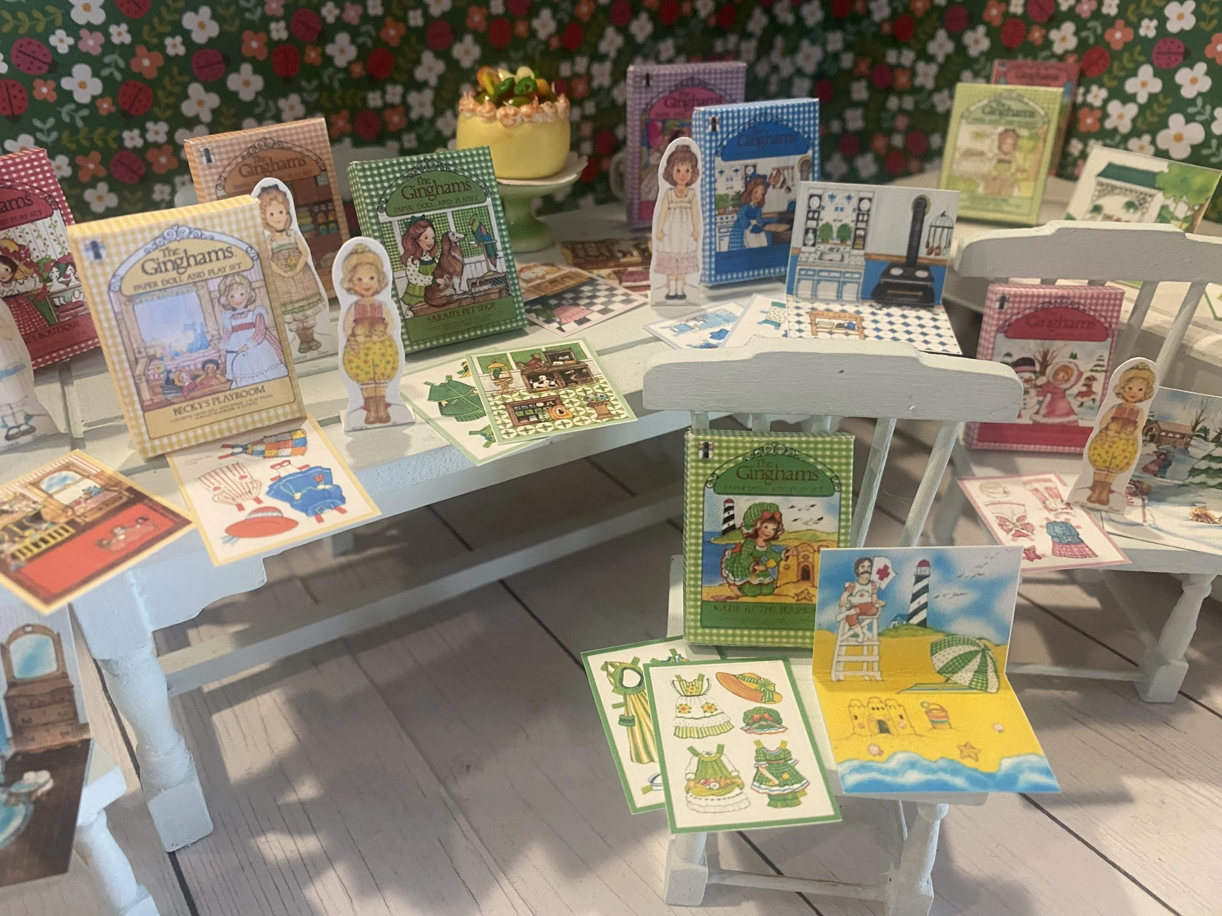 Little Catalog House Miniatures - Items for Dollhouse & 1:12 Accessories