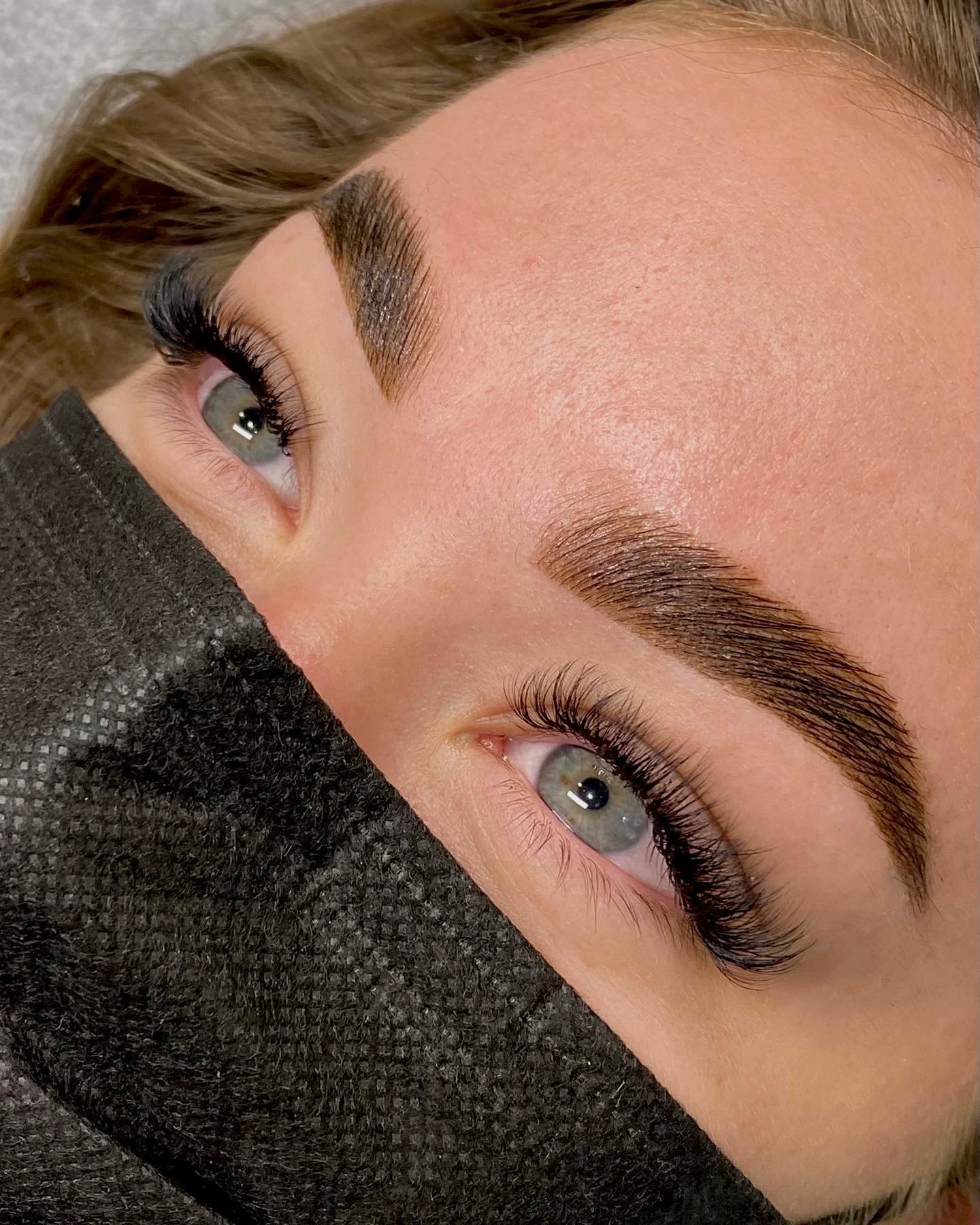 About 1 — STAR BROW STUDIO