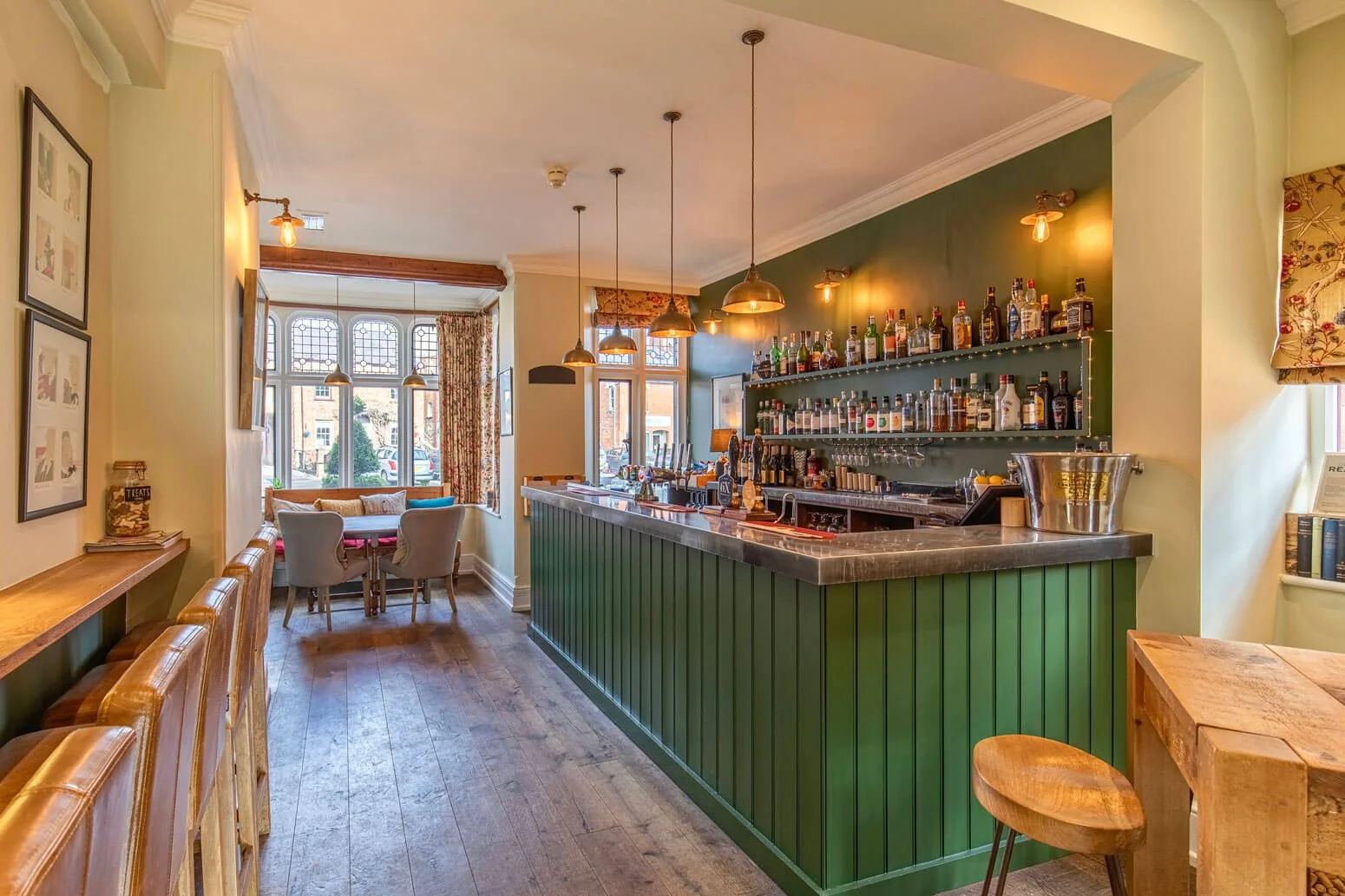 Bar & Garden At the Gates Of Waddesdon Manor — The Five Arrows