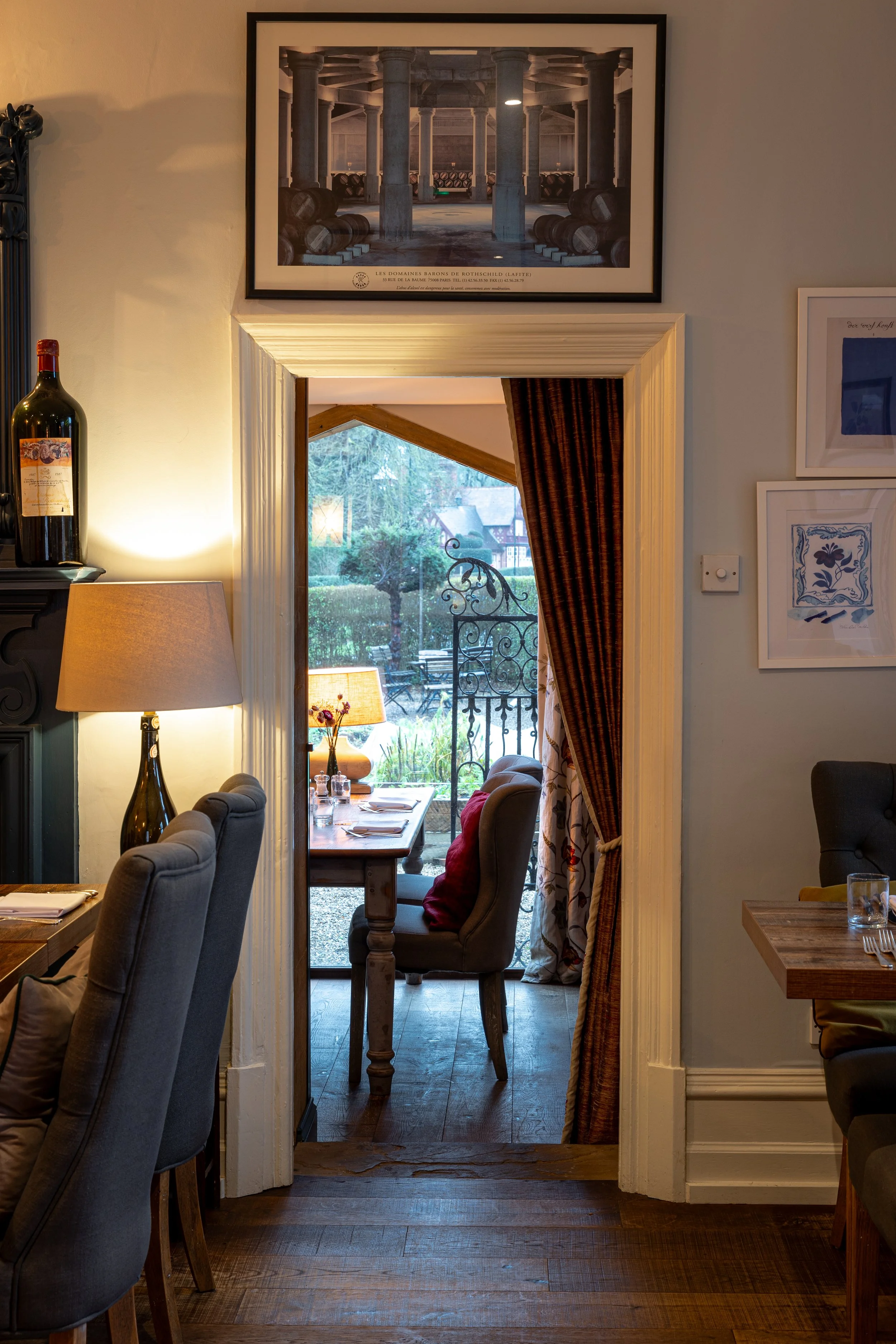 2 AA Rosette Restaurant, Waddesdon Buckinghamshire — The Five Arrows