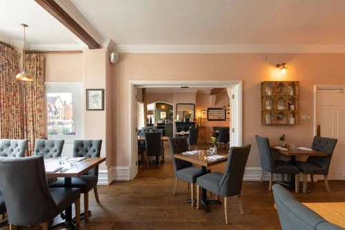 2 AA Rosette Restaurant, Waddesdon Buckinghamshire — The Five Arrows