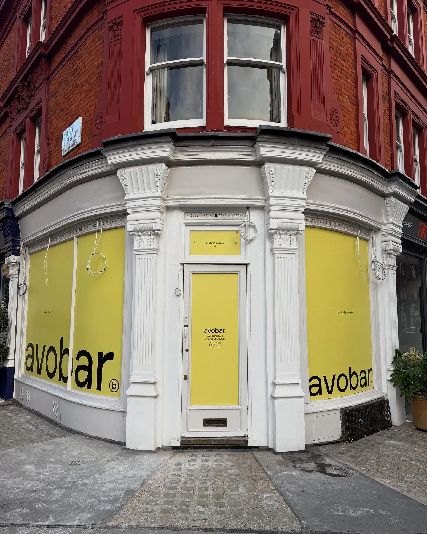 Avobar | Modern Cafe Serving Coffee and Healthy Dishes