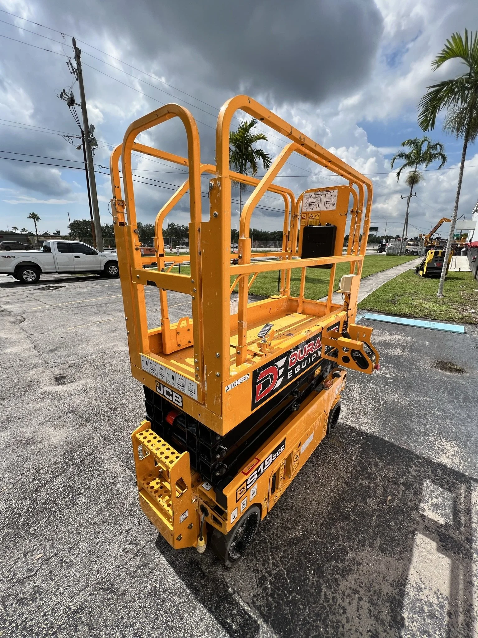 Used Construction Equipment | Low Hour Machines | Durante Equipment