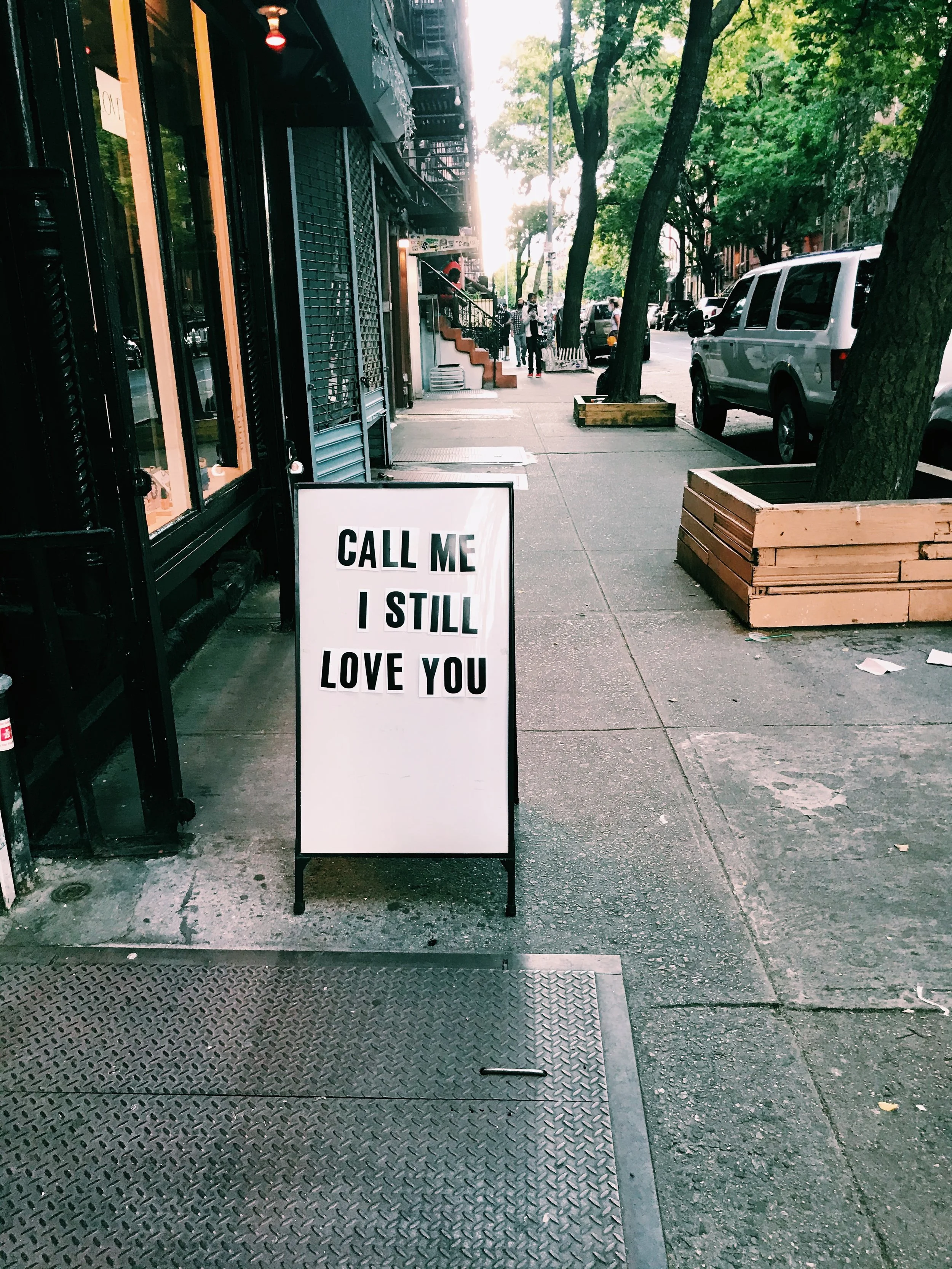 Contact — Charlee Dyroff