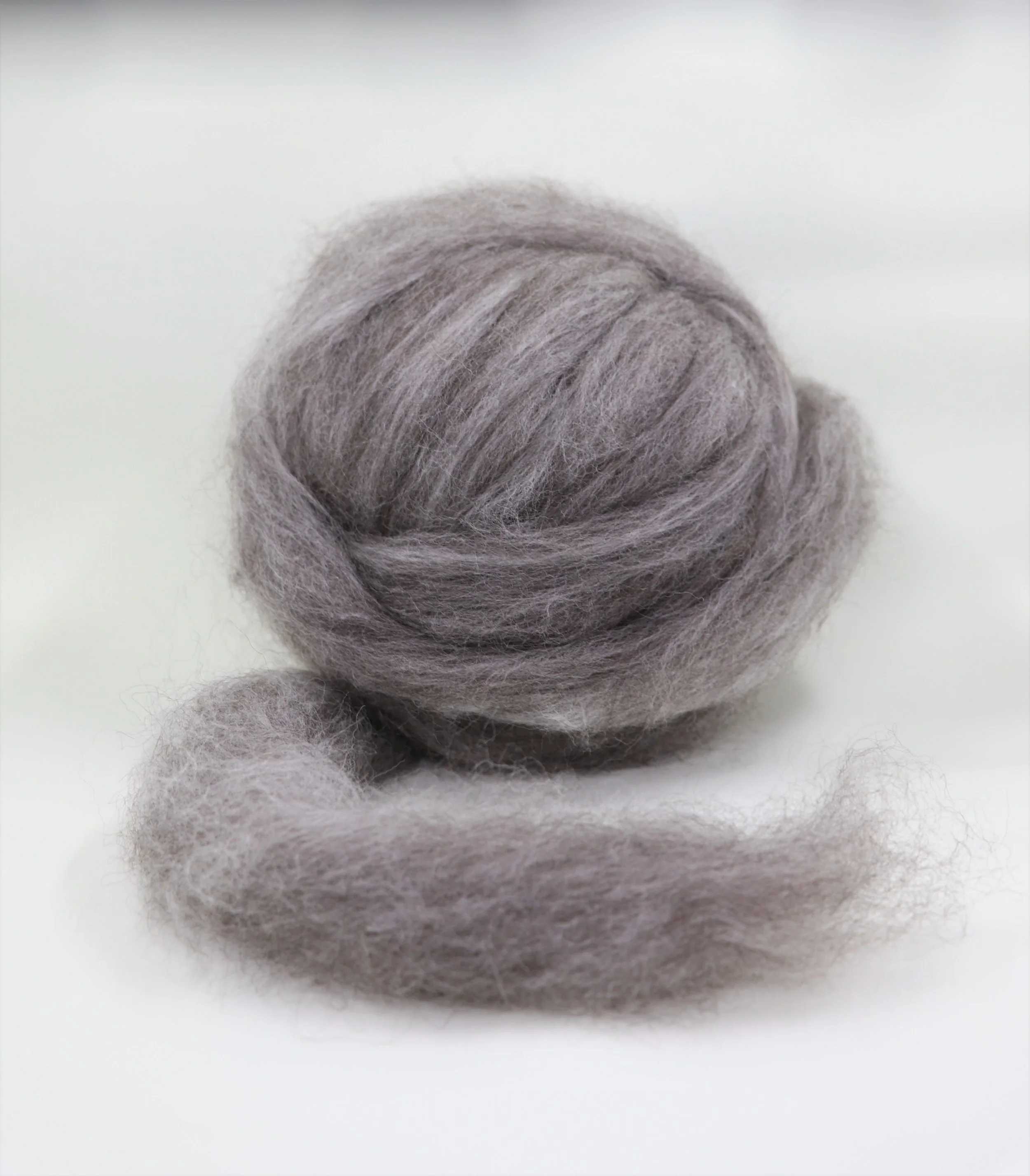 Adagio Mills Australia Alpaca Polwarth Blend Rovings 100g - White ...